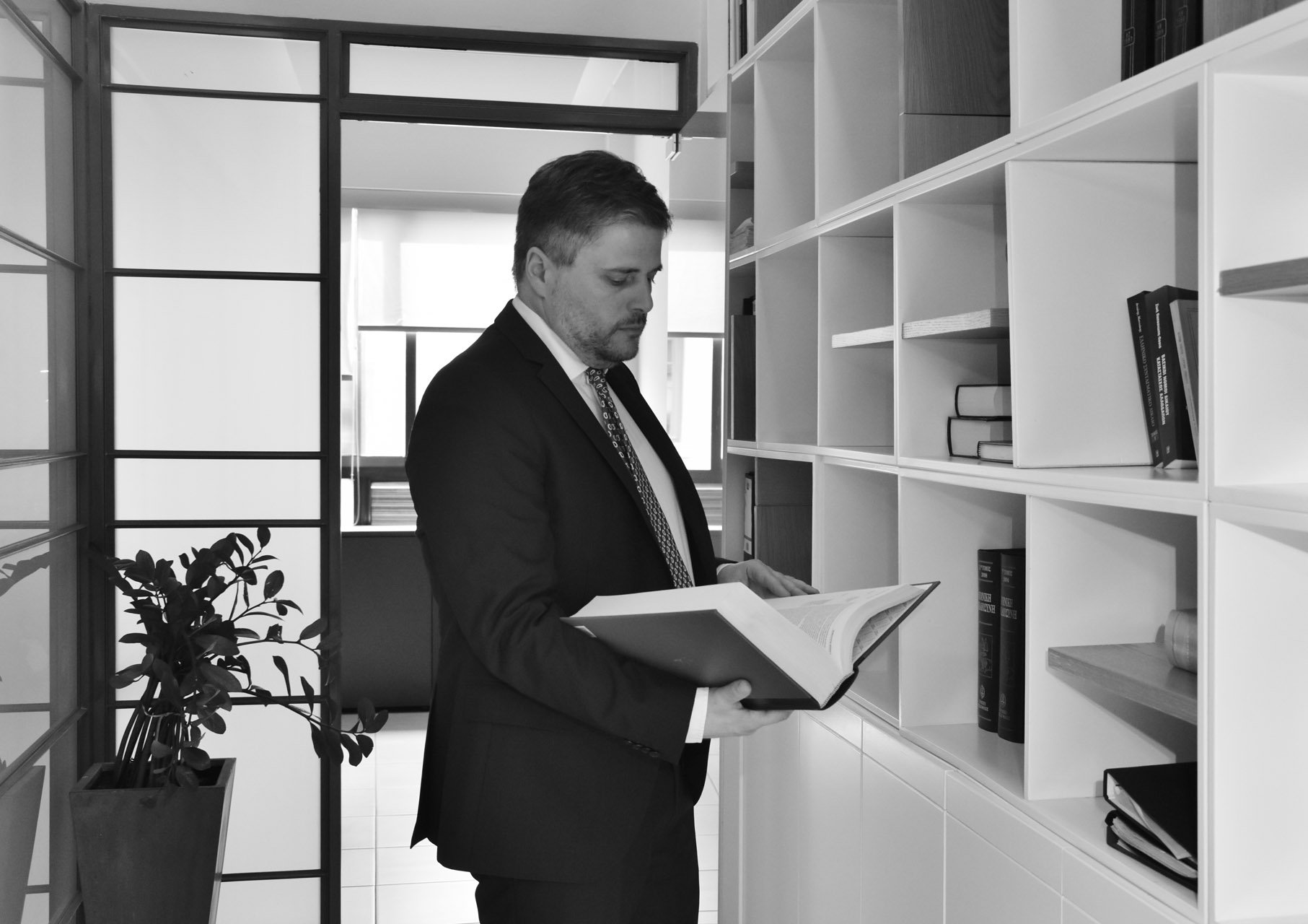 Μιχάλης Ισαακίδης & Συνεργάτες | Δικηγορικό γραφείο